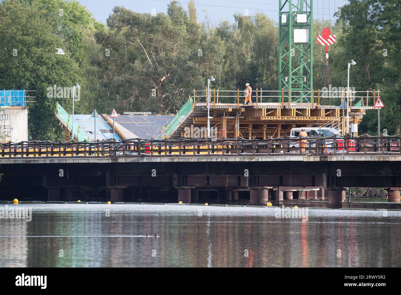 Hs2 viaduct works hi-res stock photography and images - Alamy