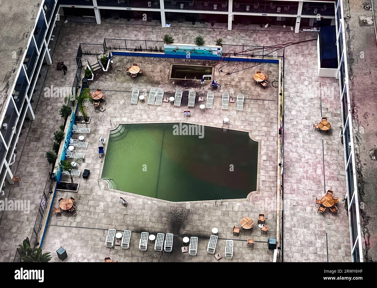 Los Angeles, USA. 21 Aug, 2023. Pool flooding after a big storm Stock ...