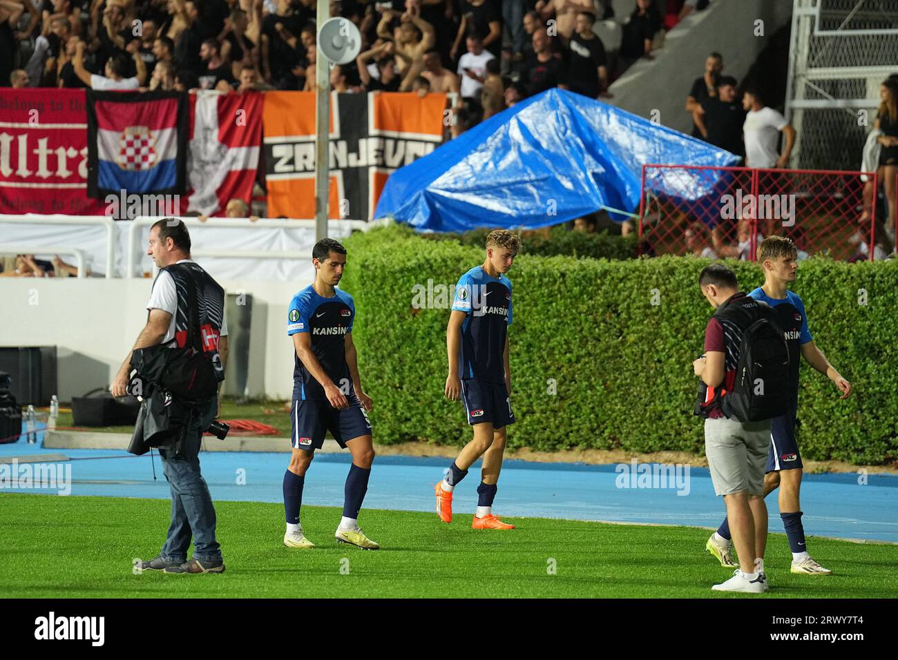 E sports tournament stadium hi-res stock photography and images - Alamy