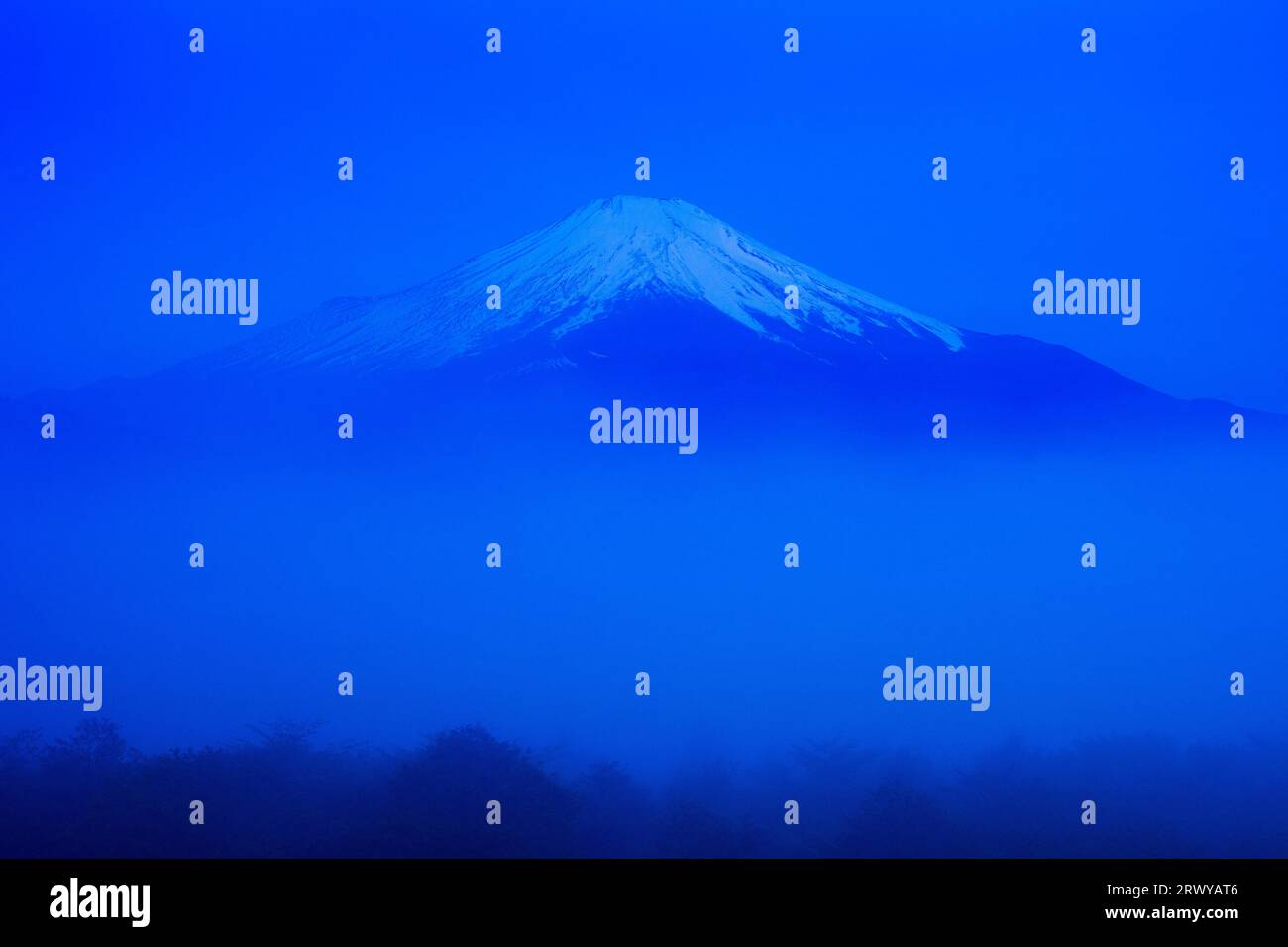 Fuji at dawn with morning mist from Yamanakako Panorama-dai Stock Photo ...