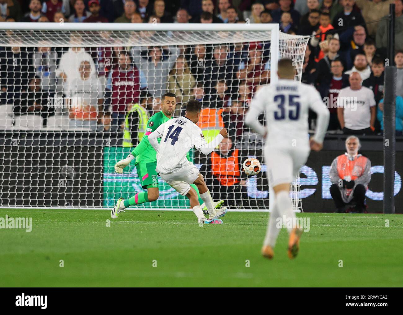 Tsc goal hi-res stock photography and images - Alamy