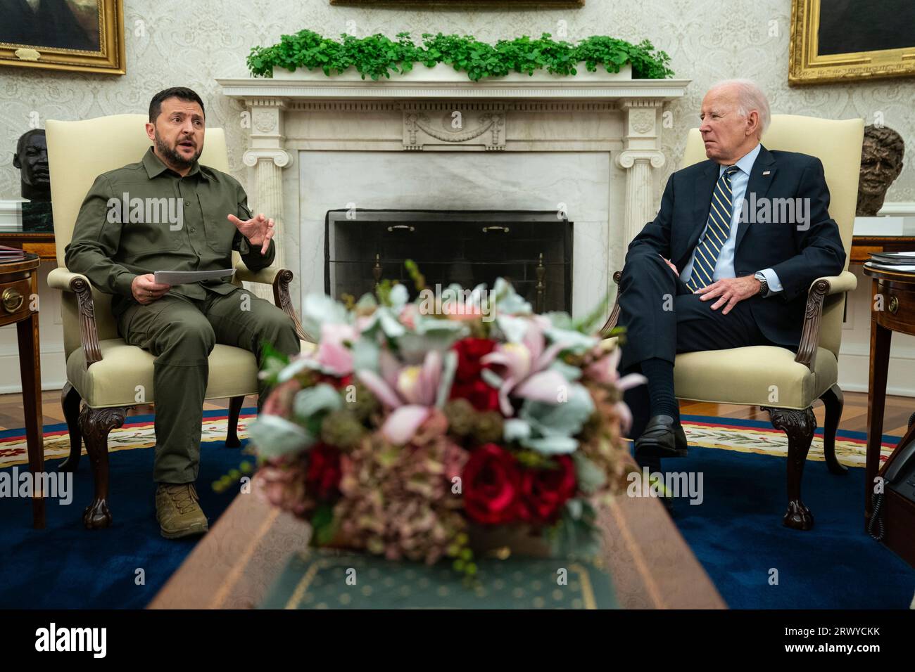 President Joe Biden meets with Ukrainian President Volodymyr Zelenskyy ...