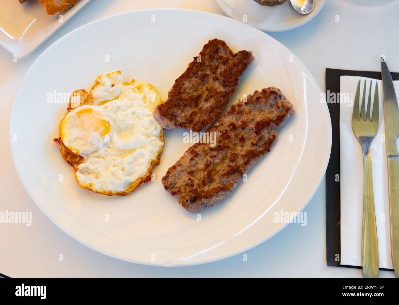 English breakfast - fried eggs, sausages Stock Photo - Alamy