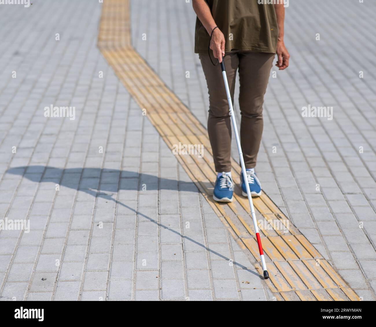 Tactile walking surface indicator hi-res stock photography and images ...