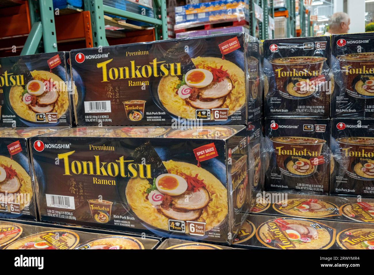 Nongshim ramen hi-res stock photography and images - Alamy