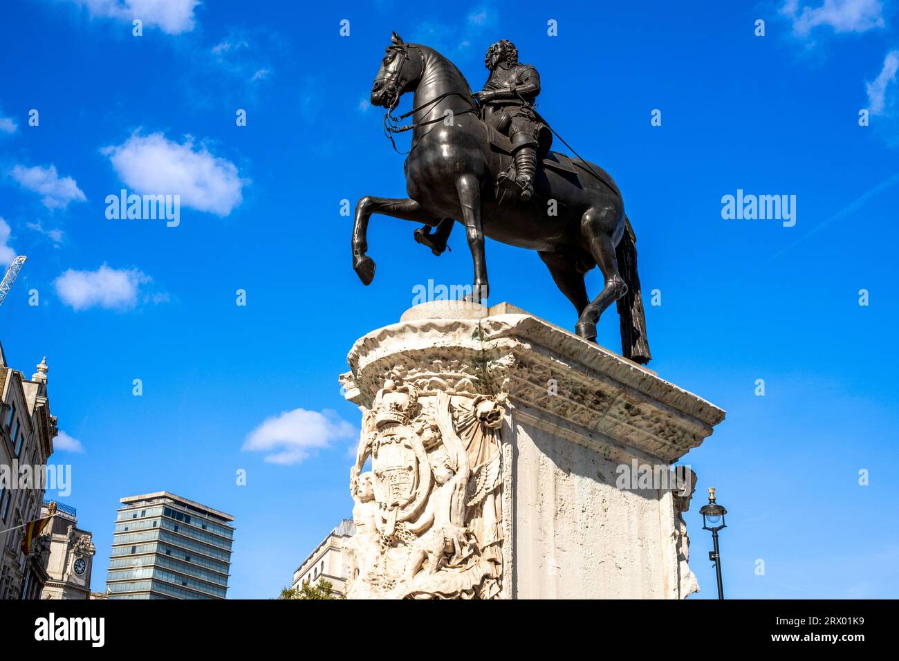 Charles 1 statue hi-res stock photography and images - Alamy