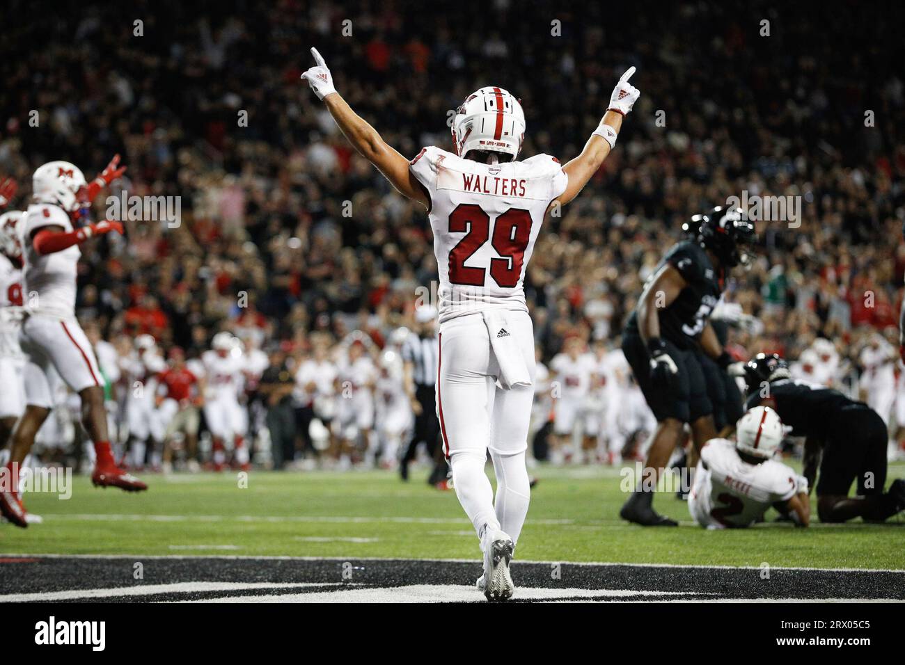 CINCINNATI, OH - SEPTEMBER 16: Miami (Oh) Redhawks defensive back Silas ...