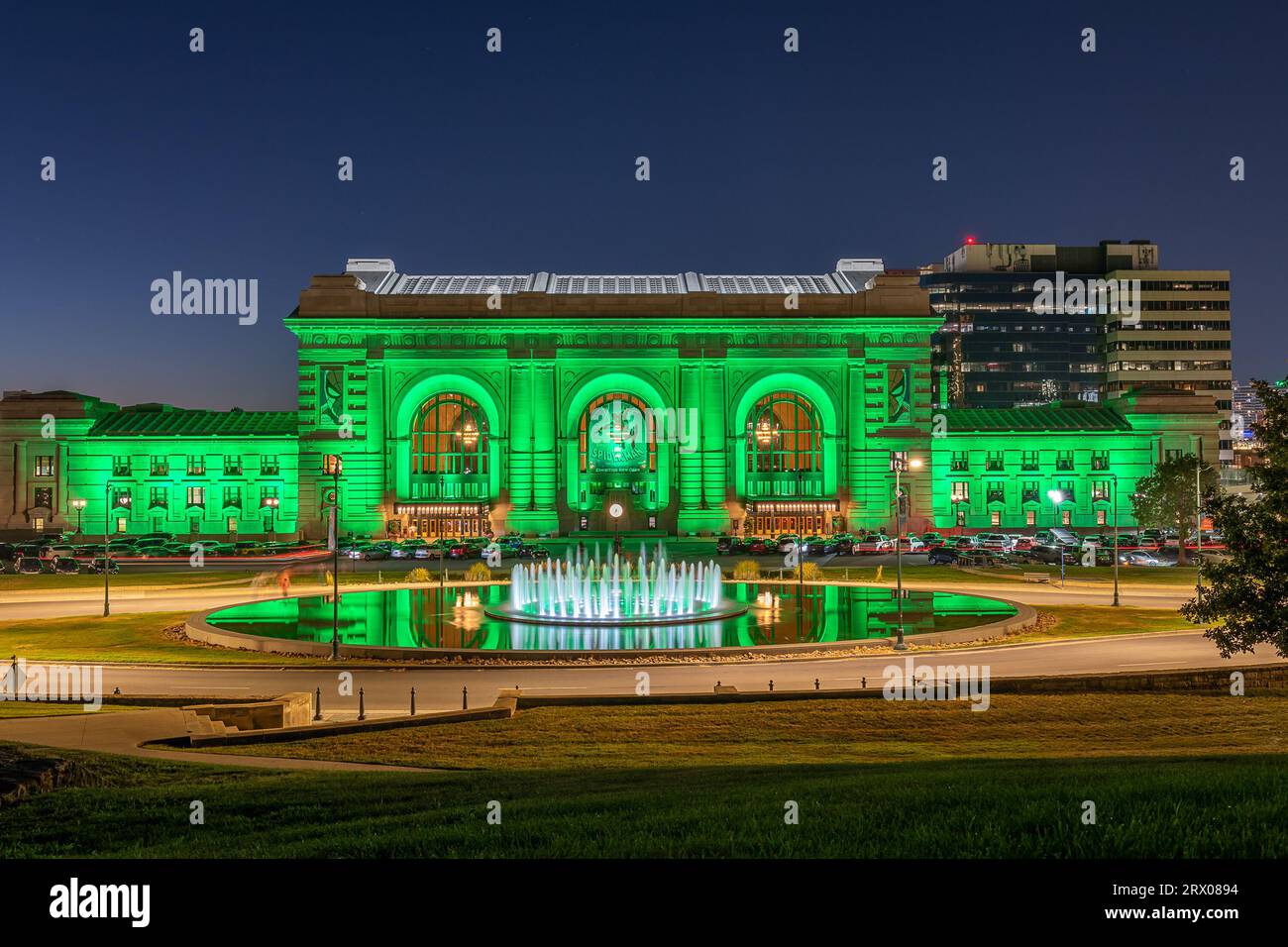 Kansas City's Union Station at Night Stock Photo - Alamy