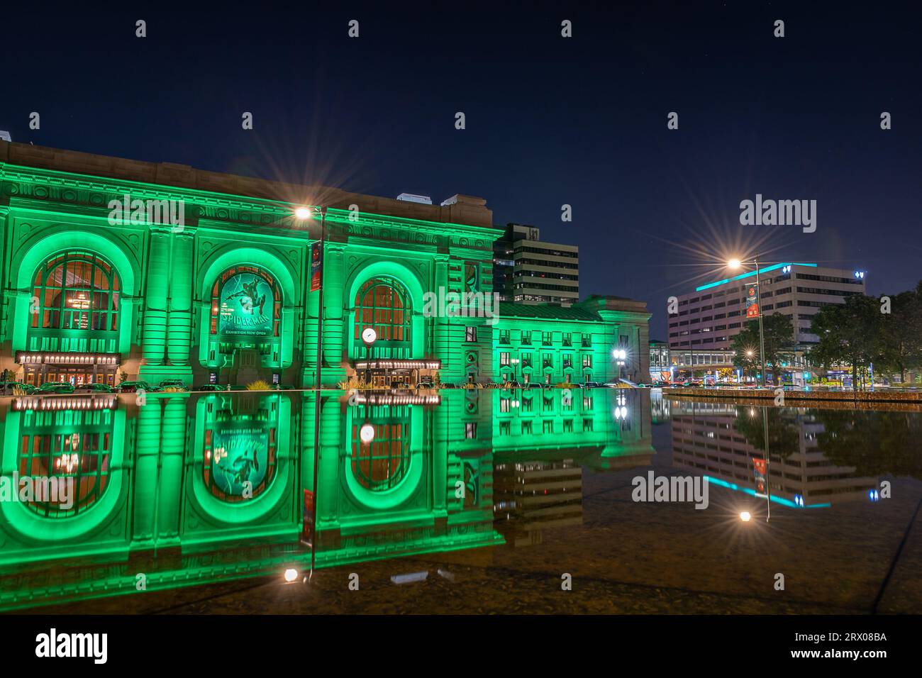 Kansas City's Union Station at Night Stock Photo - Alamy