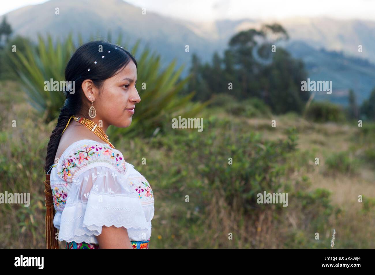 Native american girl ecuador hi-res stock photography and images - Alamy