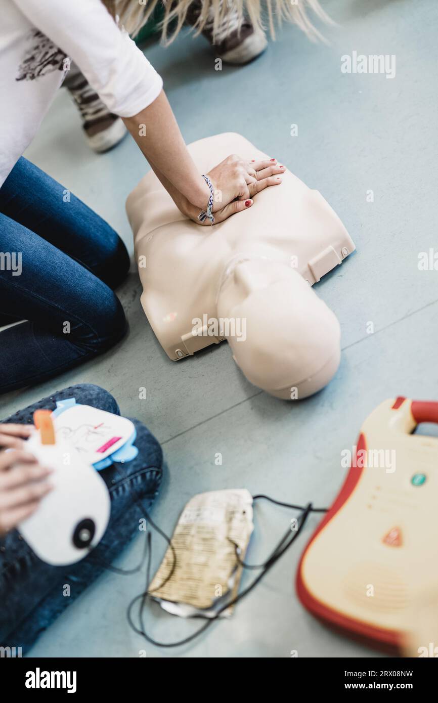 First Aid Cardiopulmonary Resuscitation Course Using Automated External Defibrillator Device