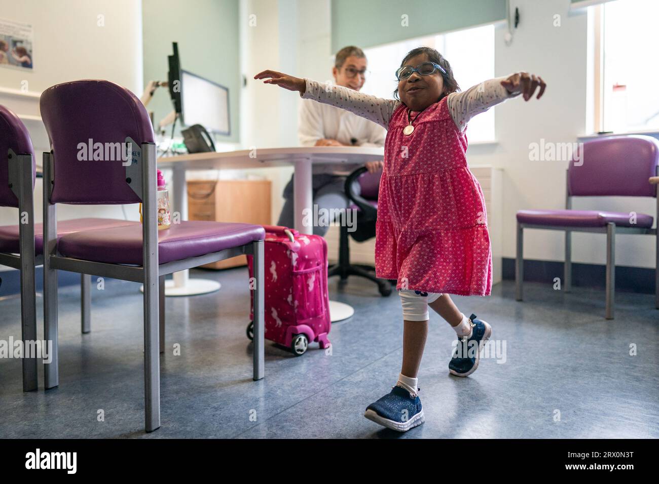 Aditi, eight, with Professor Stephen Marks, Children's Kidney ...