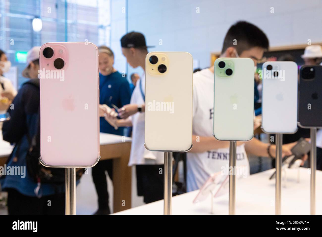 New Apple iPhone 15 line-up on display on launch day September 22, 2023 ...