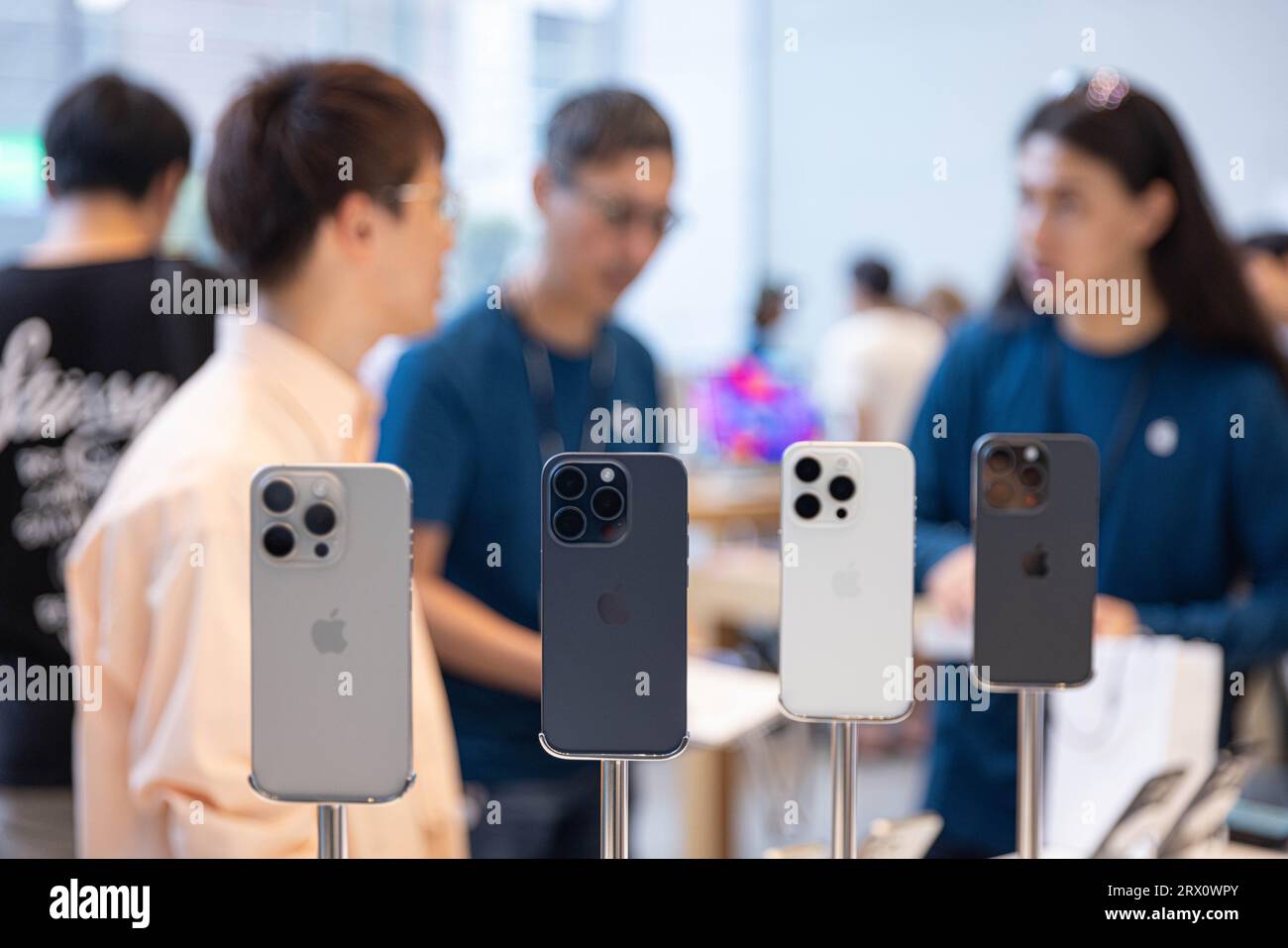 New Apple iPhone 15 line-up on display on launch day September 22, 2023 ...