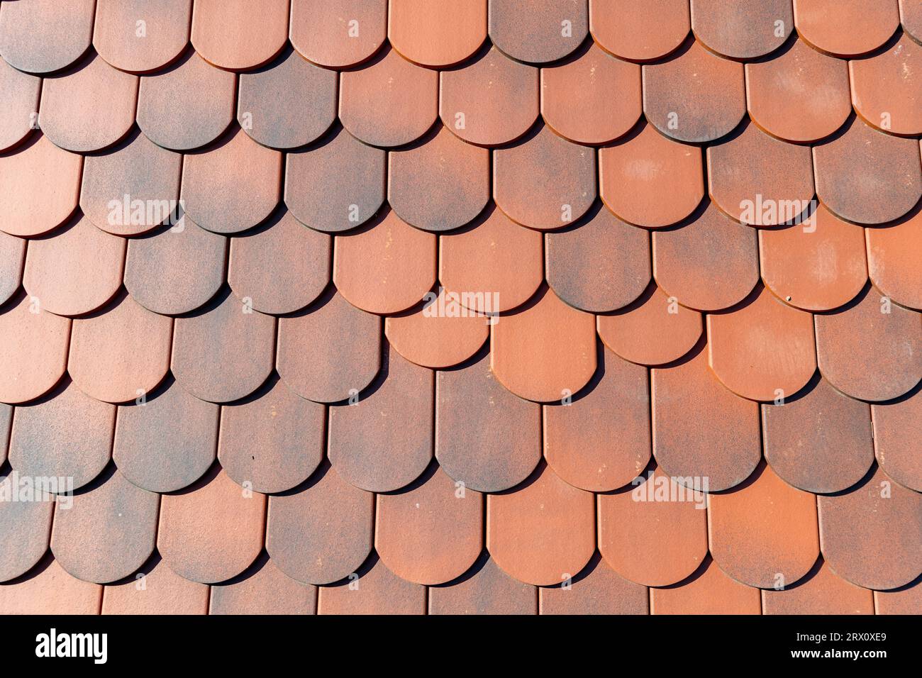 Roof tiles pattern. Roof tiles texture background. Roof tile pattern ...