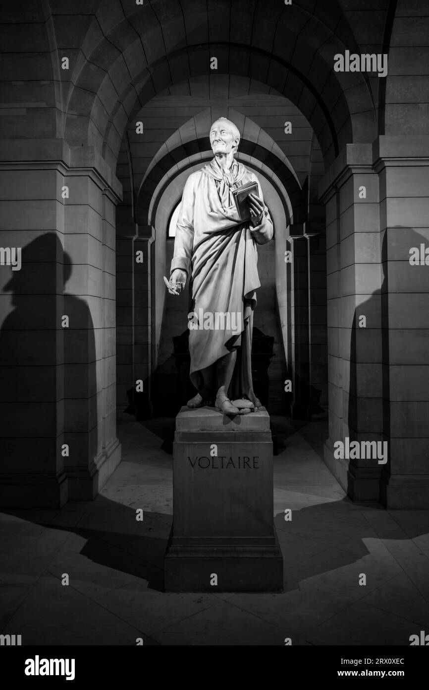 Voltaire statue paris Black and White Stock Photos & Images - Alamy