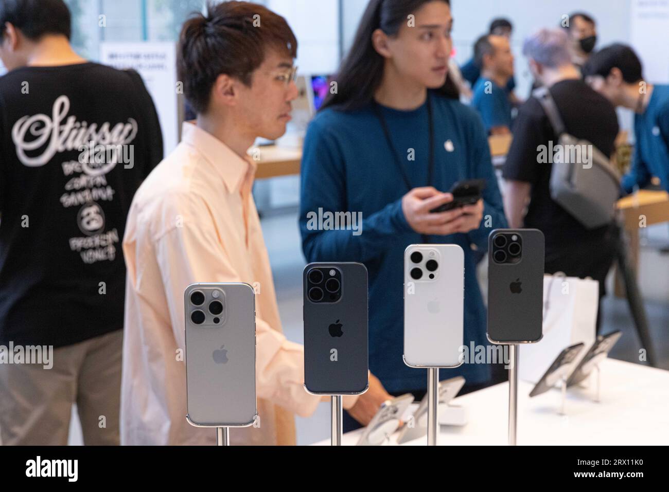 Tokyo, Japan. 22nd Sep, 2023. New Apple iPhone 15 line-up on display on ...