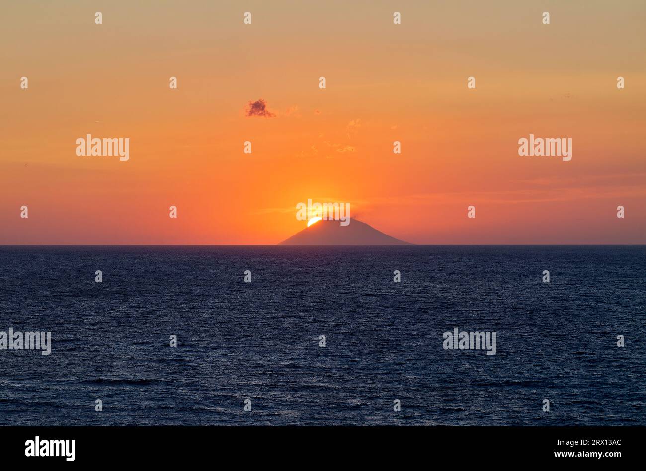 Sun sets aeolian islands hi-res stock photography and images - Alamy