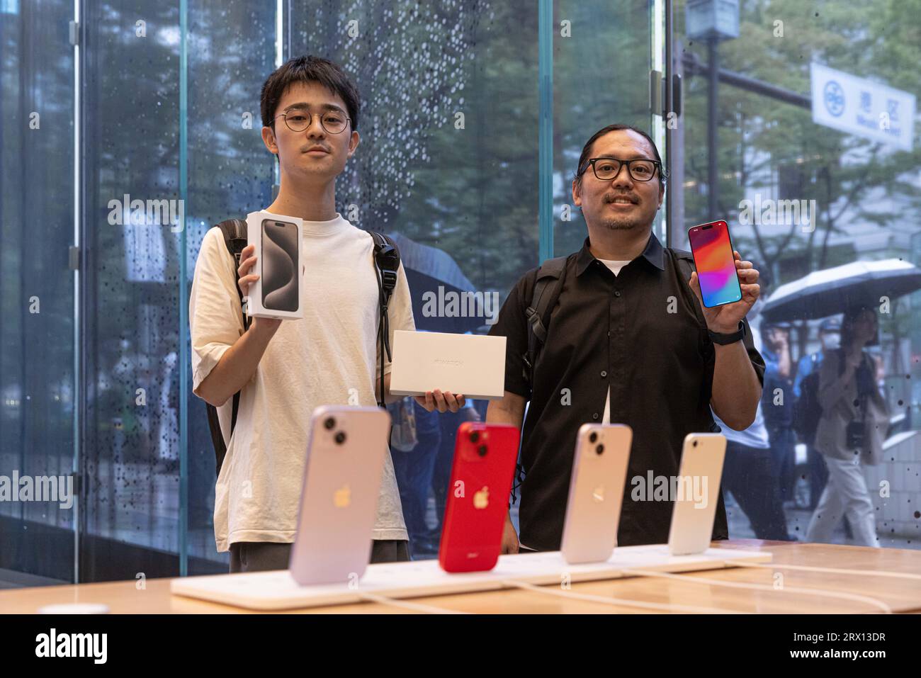 Tokyo, Japan. 22nd Sep, 2023. First buyers of the new Apple iPhone 15 ...