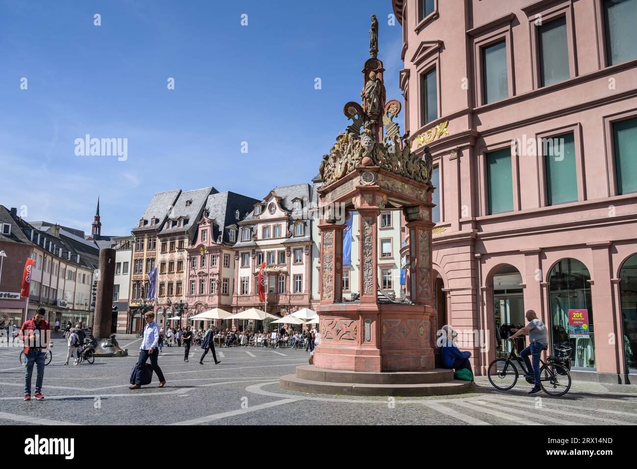 Historischer renaissance marktbrunnen hi-res stock photography and ...