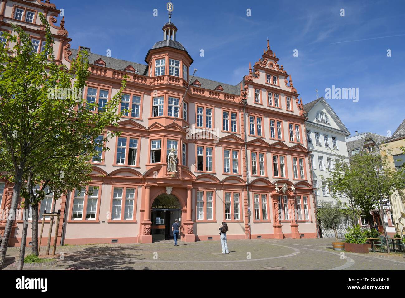 Haus Zum Römischen Kaiser, Gutenberg-Museum, Liebfrauenplatz, Mainz ...