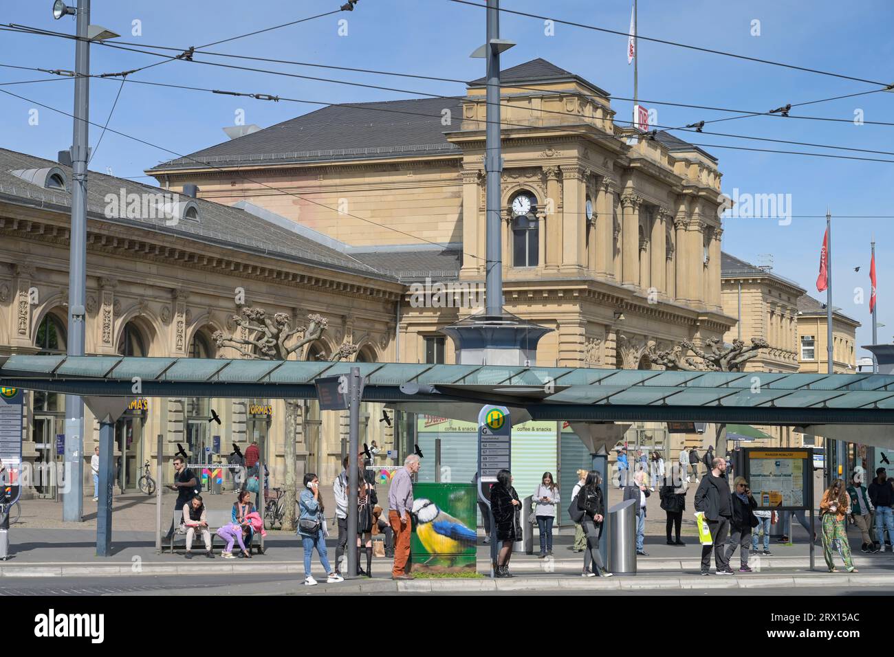 Bushaltestelle, Straßenbahnhaltestelle, Hauptbahnhof, Bahnhofplatz ...