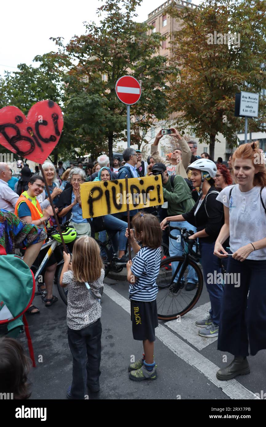 Cyclists and pedestrians block traffic in central Milan calling for ...
