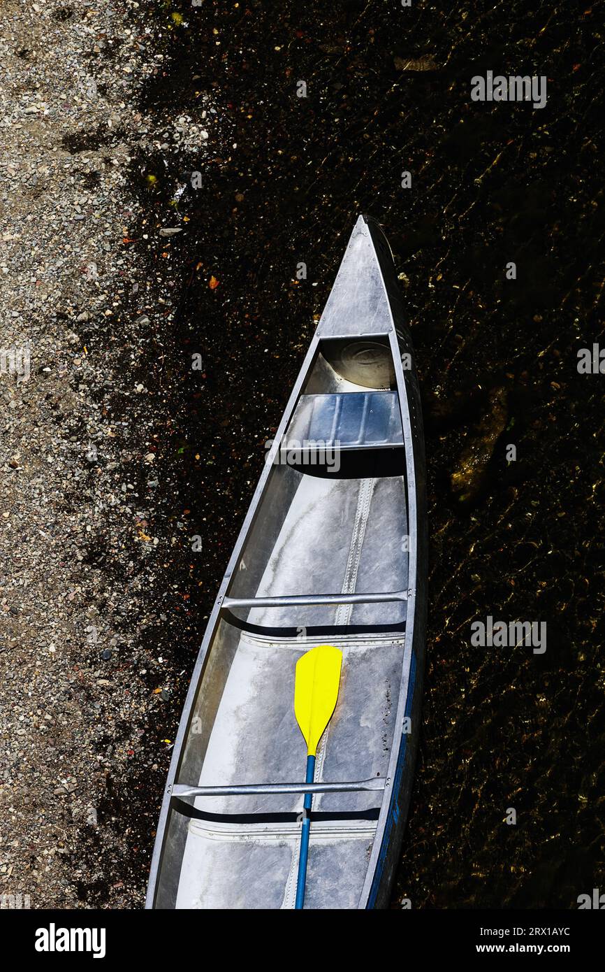 Empty canoe hi-res stock photography and images - Alamy