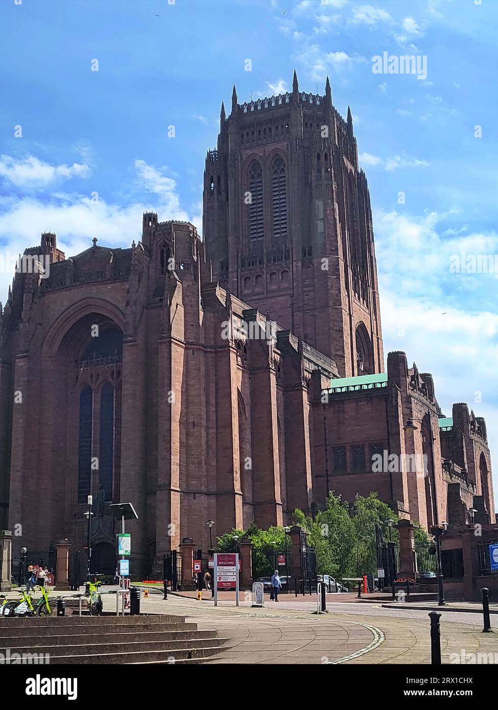 Liverpool cathedral anglican hi-res stock photography and images - Alamy
