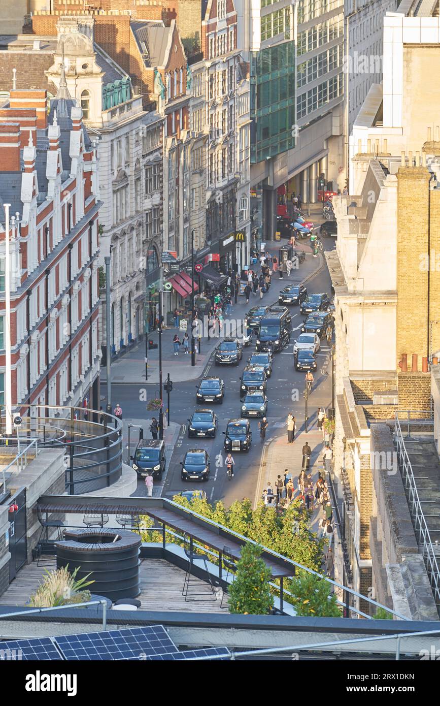 Traffic in london hi-res stock photography and images - Alamy