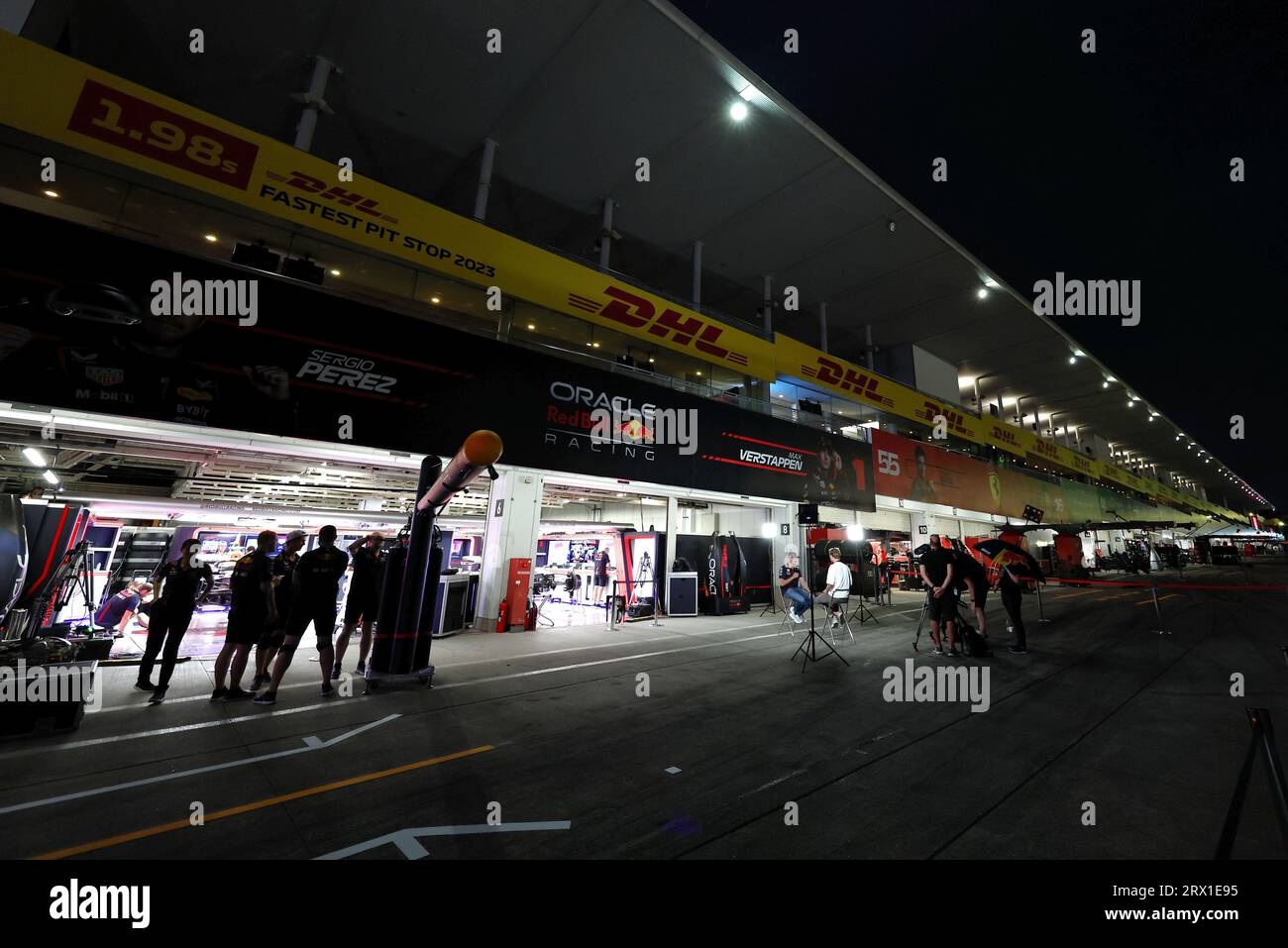 Red bull racing pit garages hi-res stock photography and images - Alamy