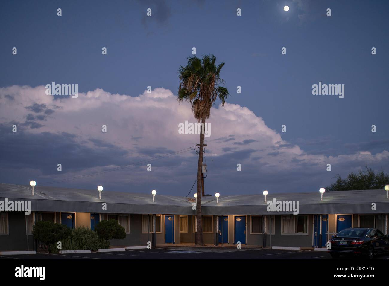 Space Age Lodge motel at night with moonrise Stock Photo - Alamy