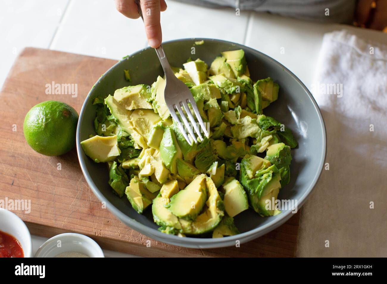 Using knife and fork hi-res stock photography and images - Alamy