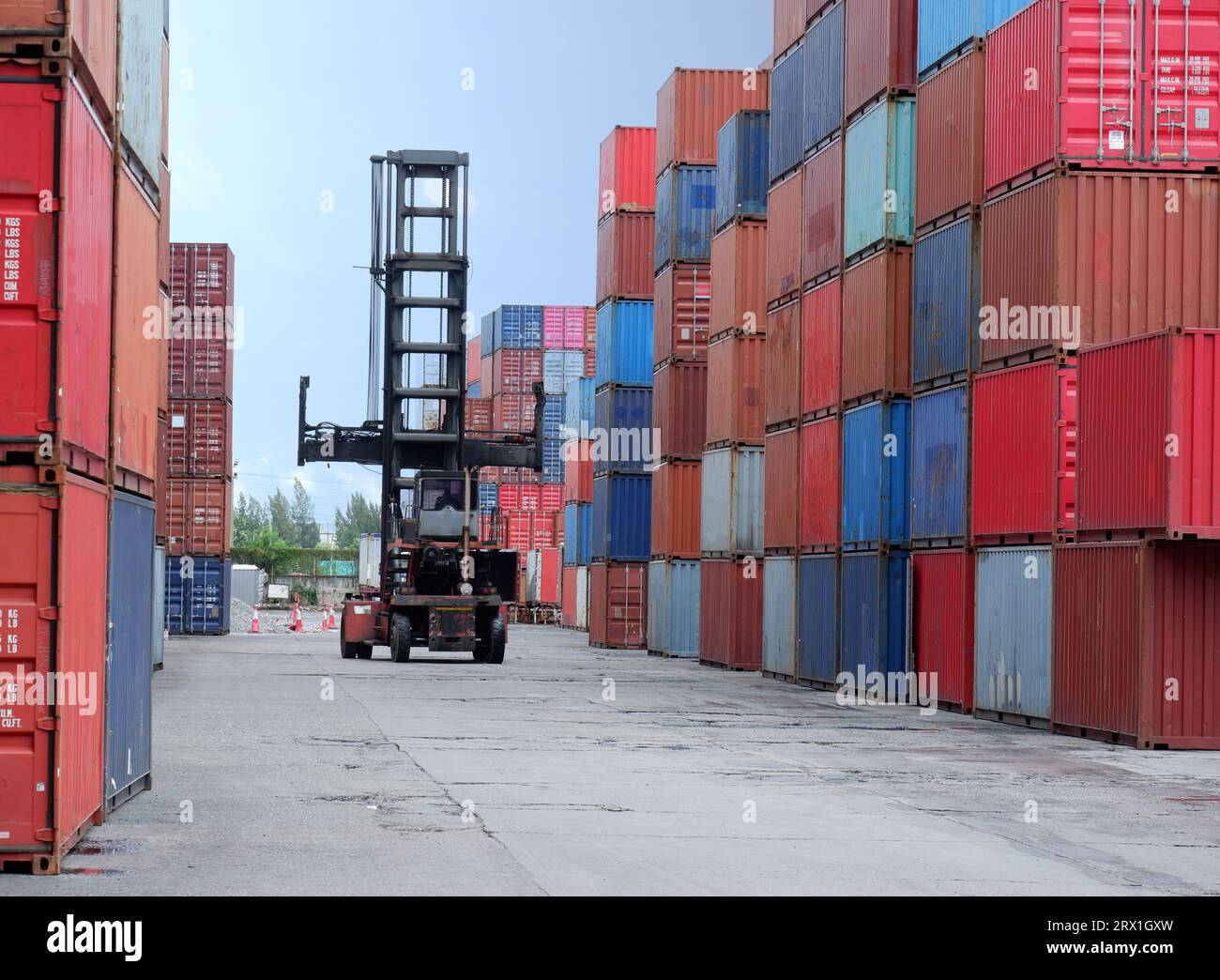 Load distribution hi-res stock photography and images - Alamy