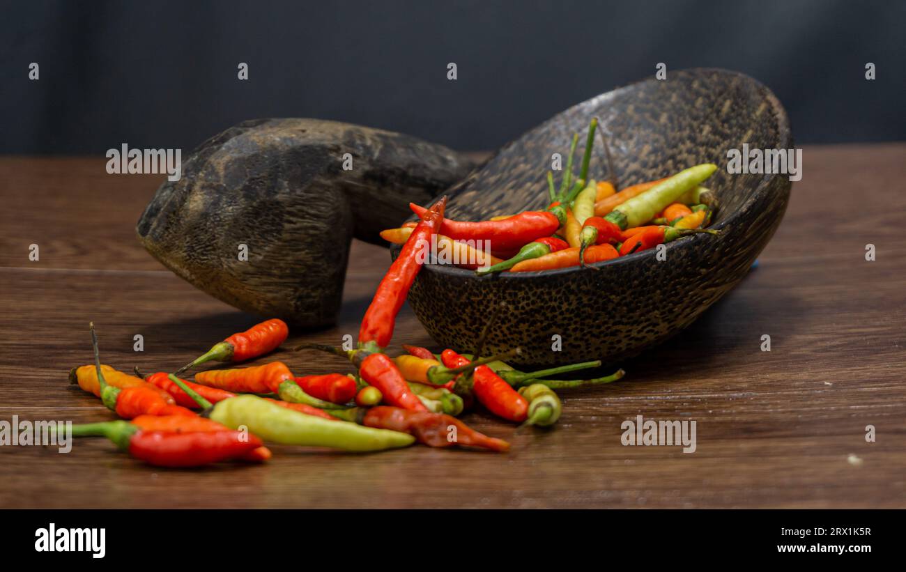 Cobek kayu hi-res stock photography and images - Alamy