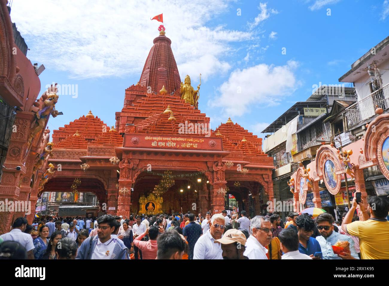Dagdusheth ganpati pune hi-res stock photography and images - Alamy