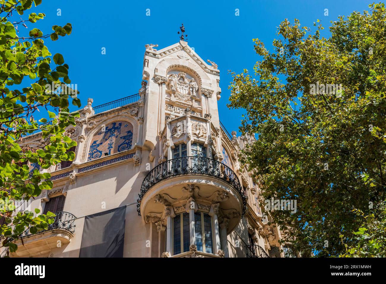 Spanish art nouveau architecture hi-res stock photography and images ...