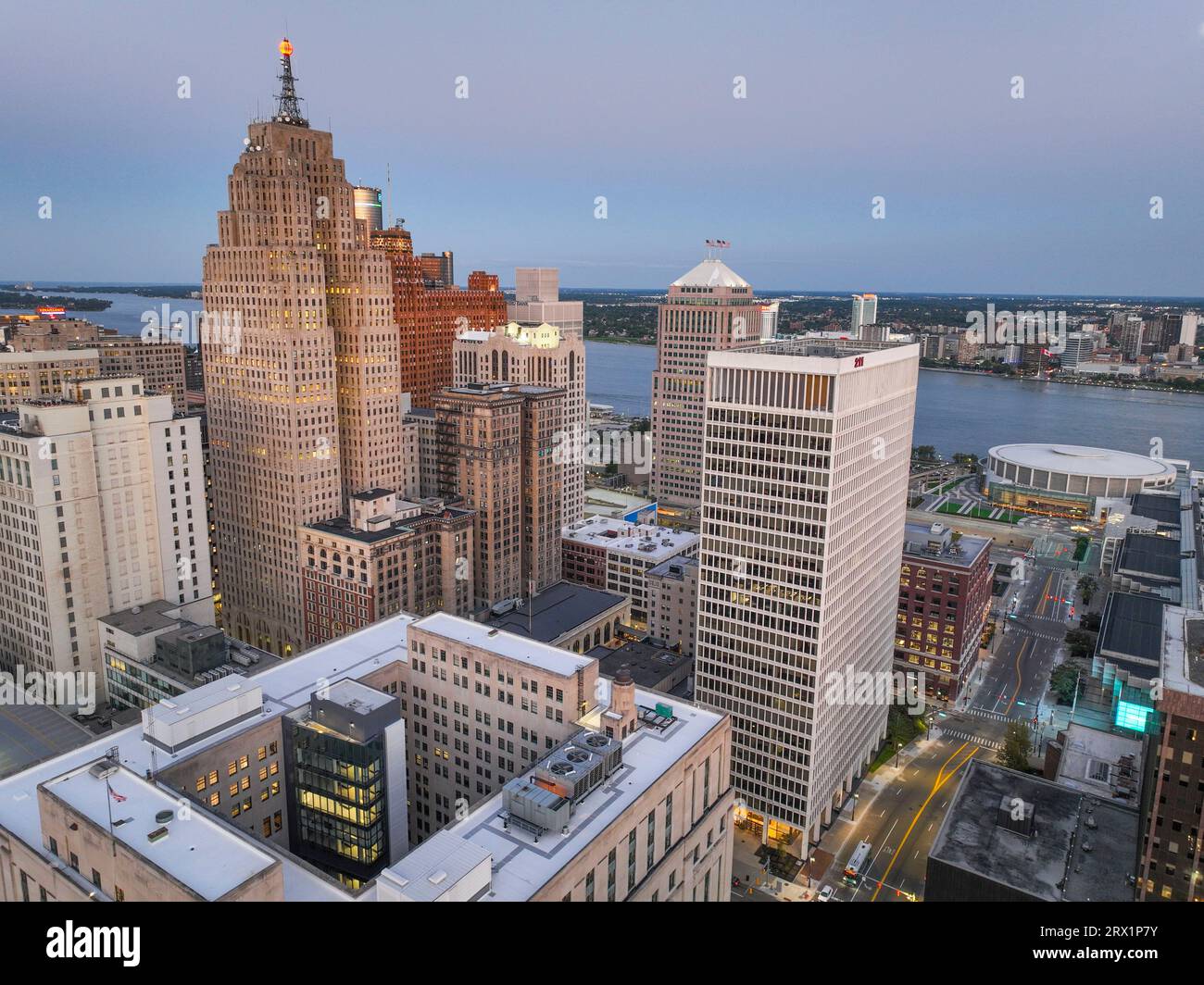 Aerial detroit city skyline river hi-res stock photography and images ...