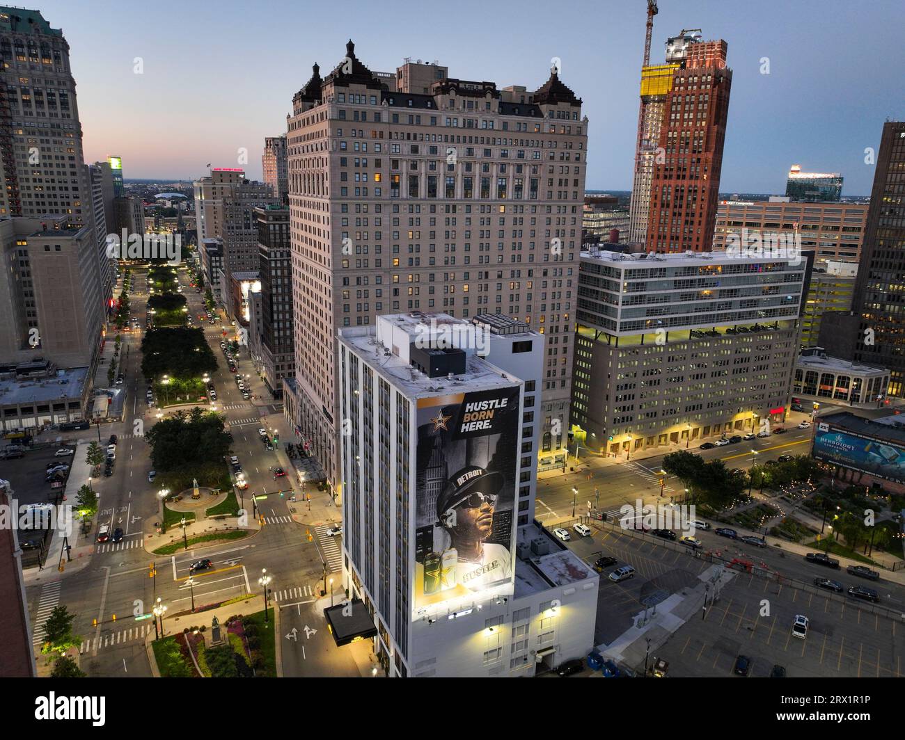 Aerial detroit city skyline river hi-res stock photography and images ...