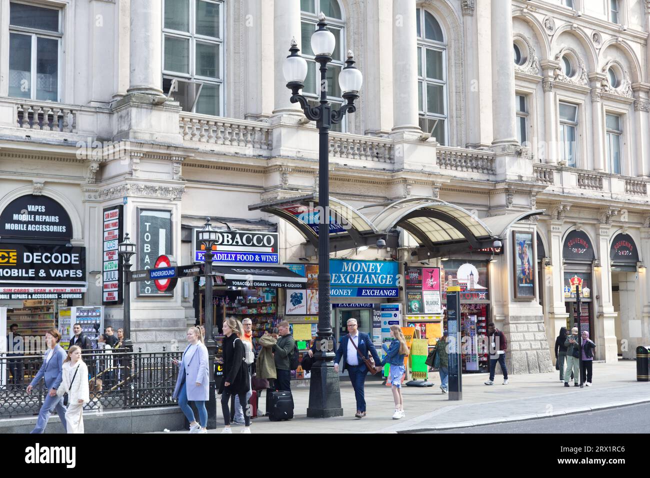 West end theatre show hi-res stock photography and images - Alamy