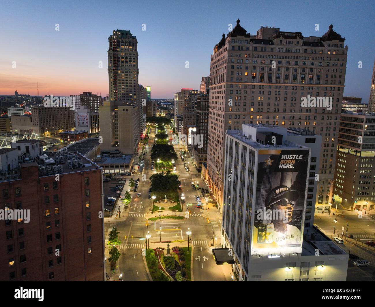 Detroit michigan sunset reflection hi-res stock photography and images ...
