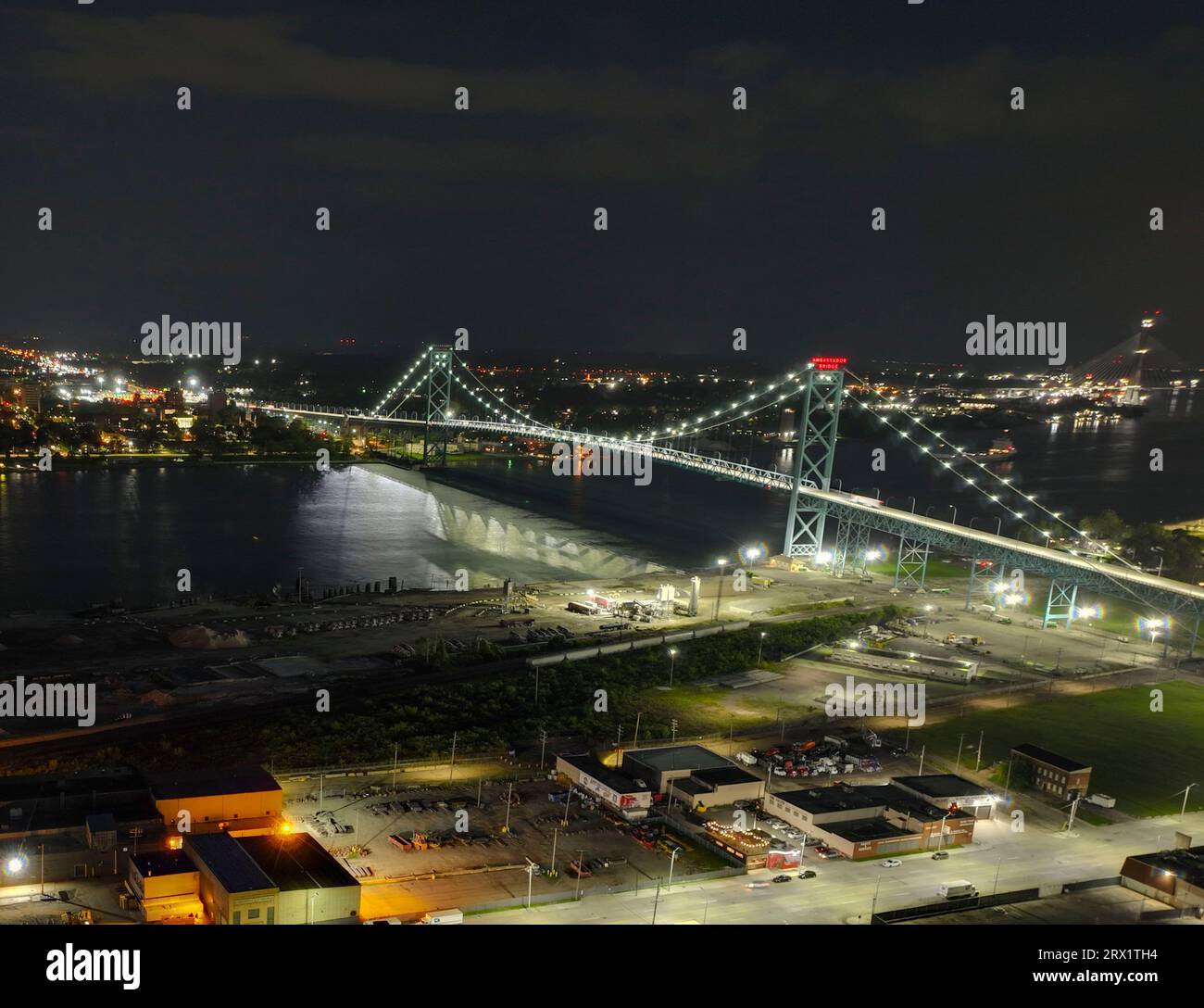 Aerial detroit city skyline night hi-res stock photography and images ...