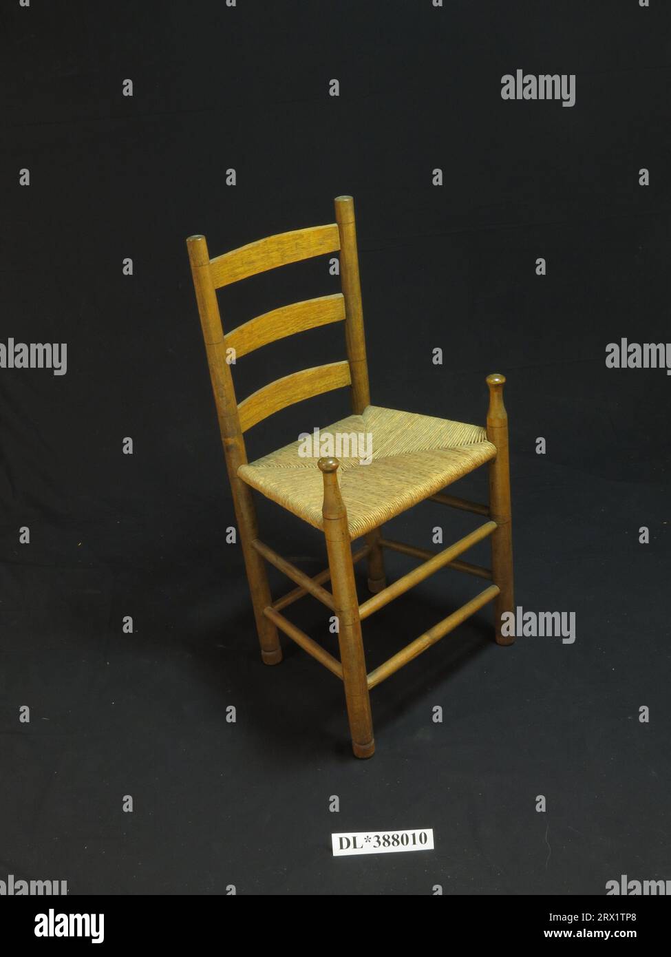 Ladderback hi-res stock photography and images - Alamy