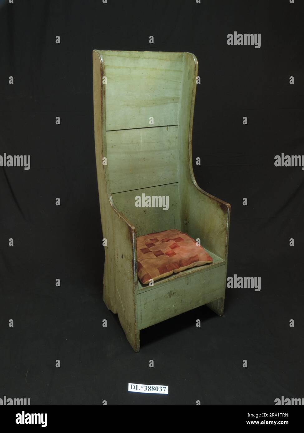 Chair wing hi-res stock photography and images - Alamy