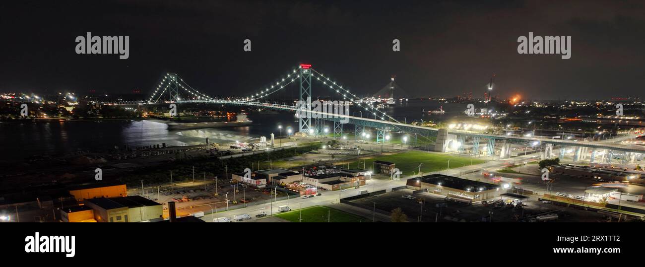 Aerial detroit city skyline night hi-res stock photography and images ...