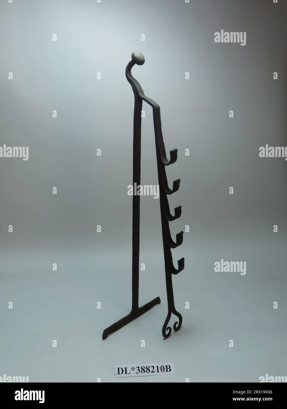 Spit dog. DL*388210B Stock Photo - Alamy