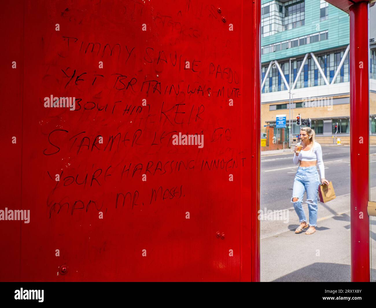 Bus stop in leeds hi-res stock photography and images - Alamy