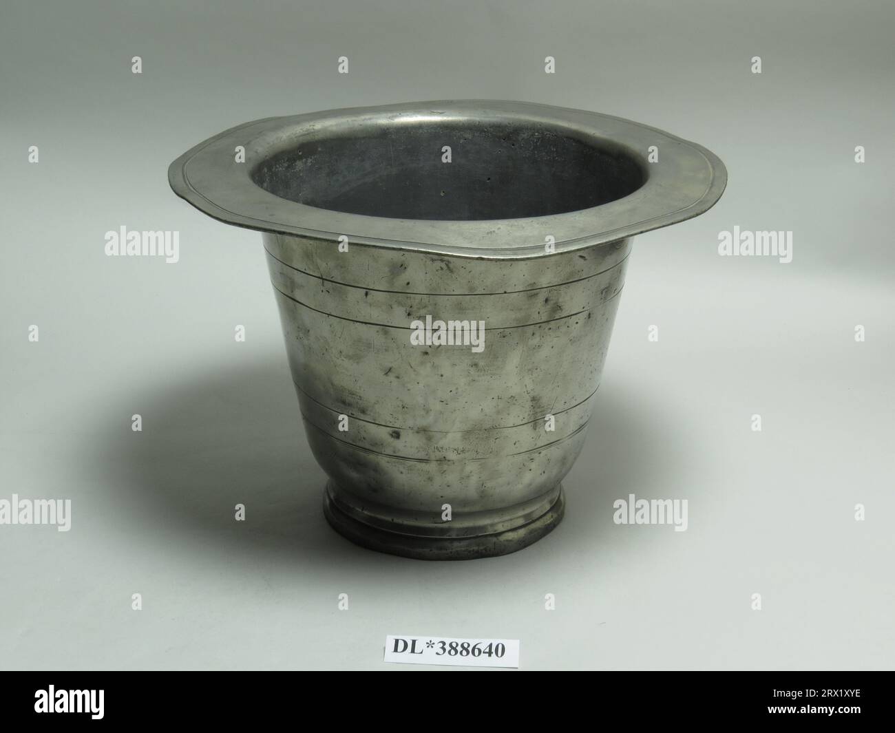 Chamber pot museum hi-res stock photography and images - Alamy