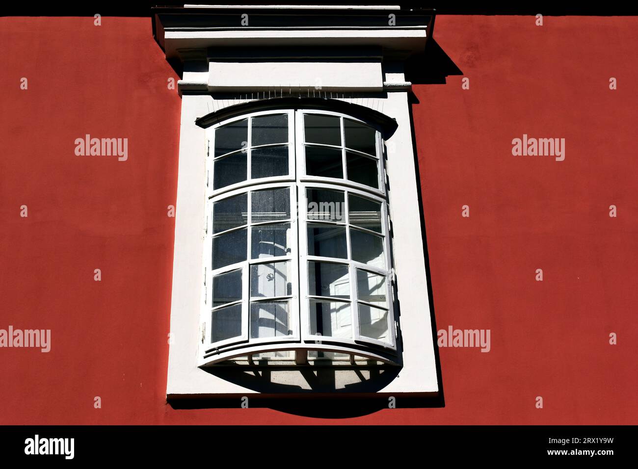 Bow window hi-res stock photography and images - Alamy