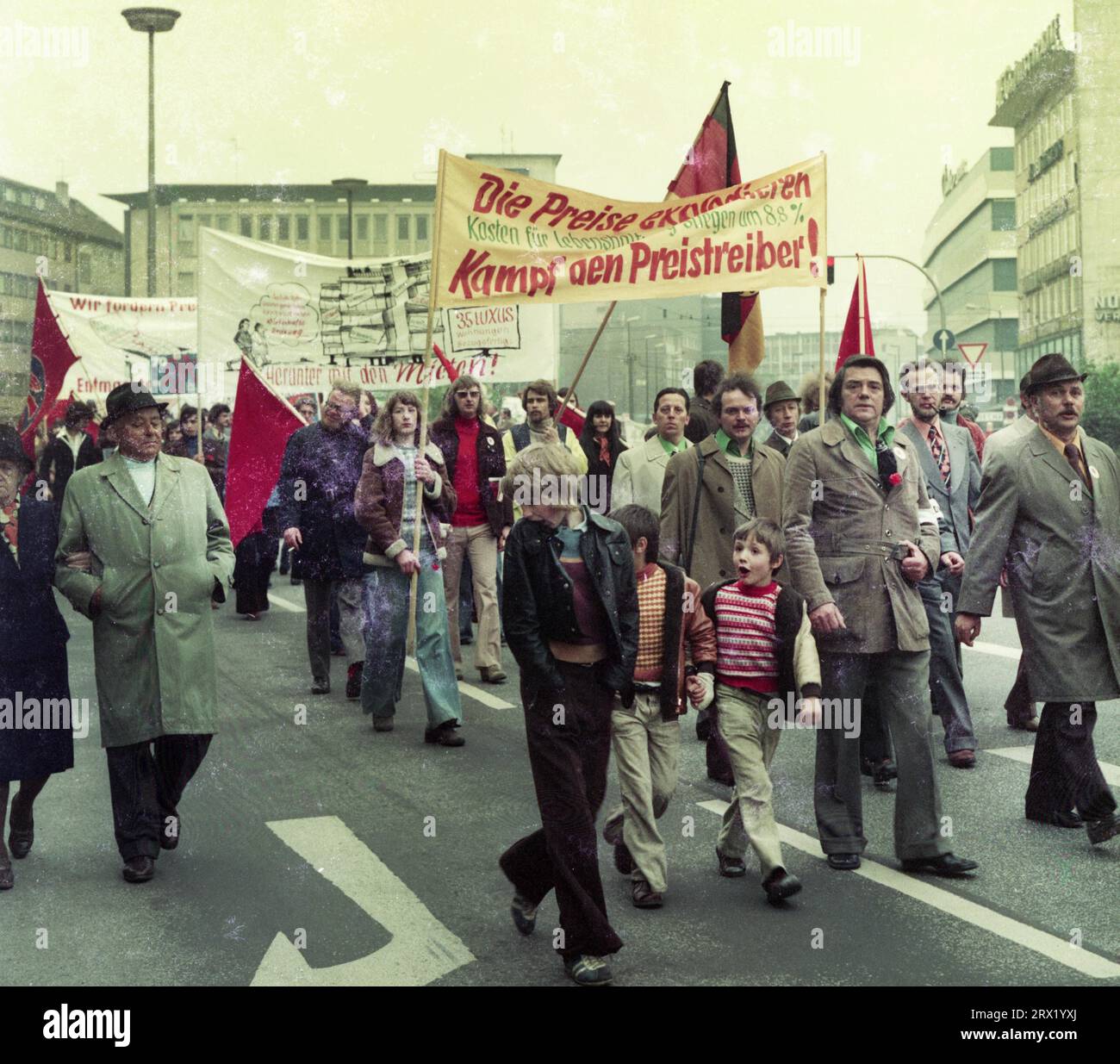 DEU, Germany: The historical colour photos from the times of the 70s ...